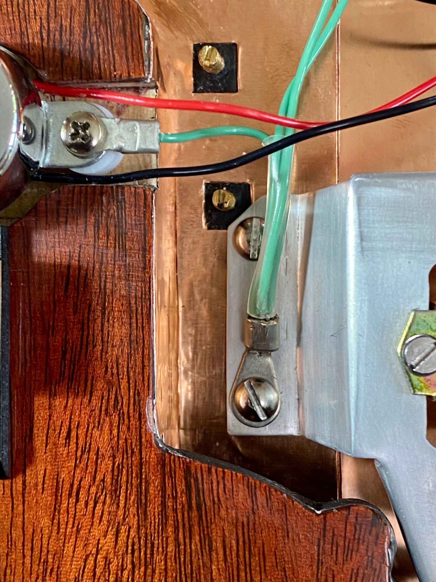 Brian May Red Special Replica Build Part 60: Electronics Wiring – dsgb