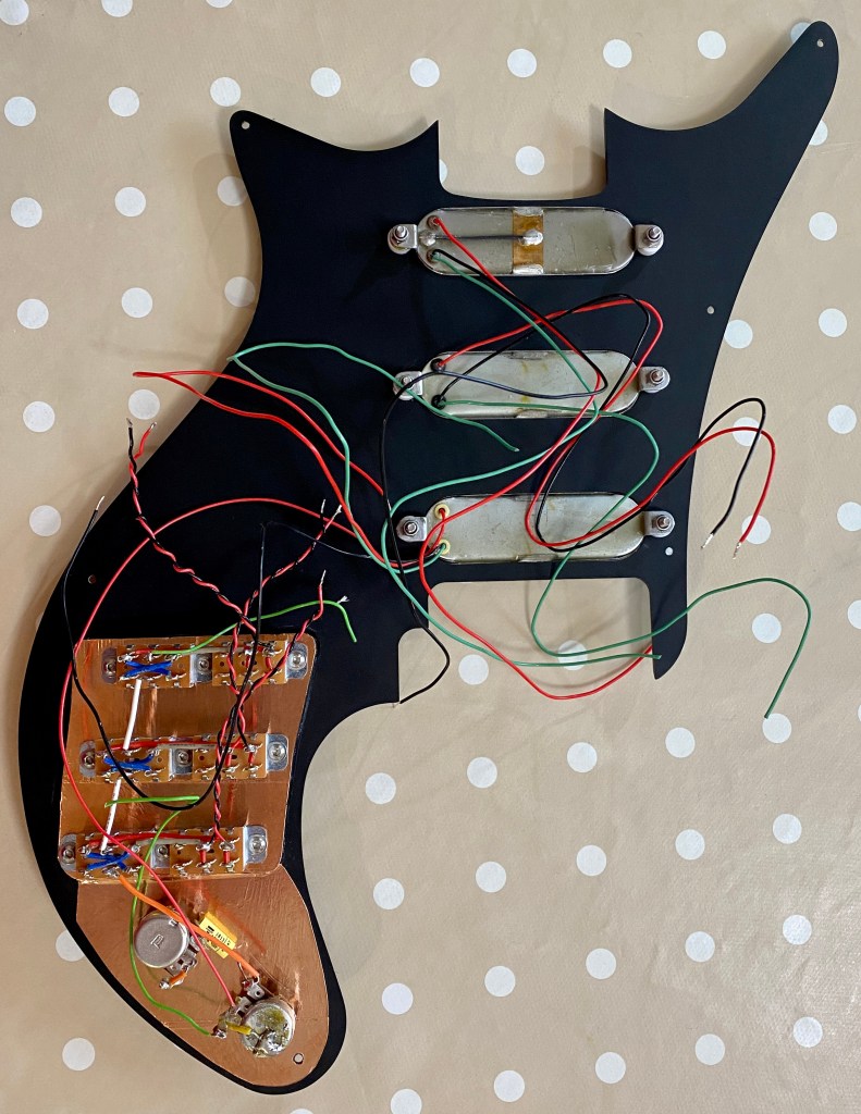 Burns Brian May Red Special Upgrade Part 8: Pickguard Wiring – dsgb