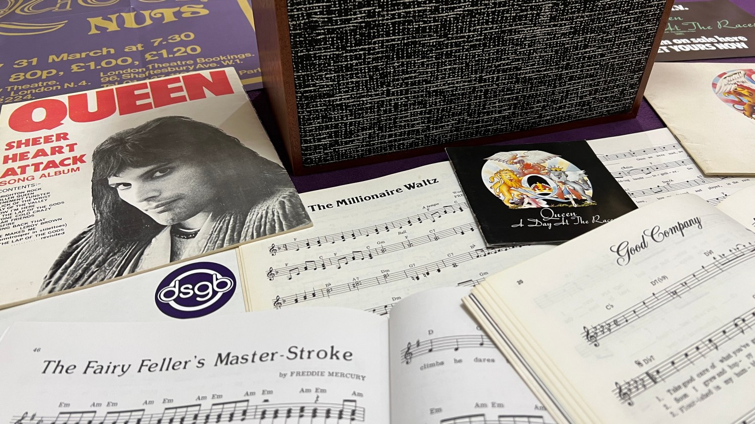 dsgb – Build guitars, modify guitars, collect guitars, play guitars