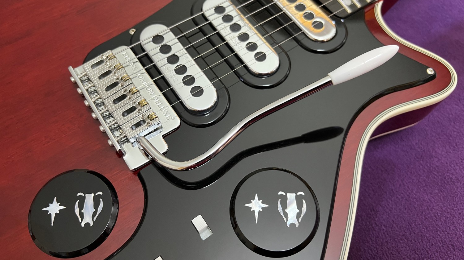 dsgb – Build guitars, modify guitars, collect guitars, play guitars