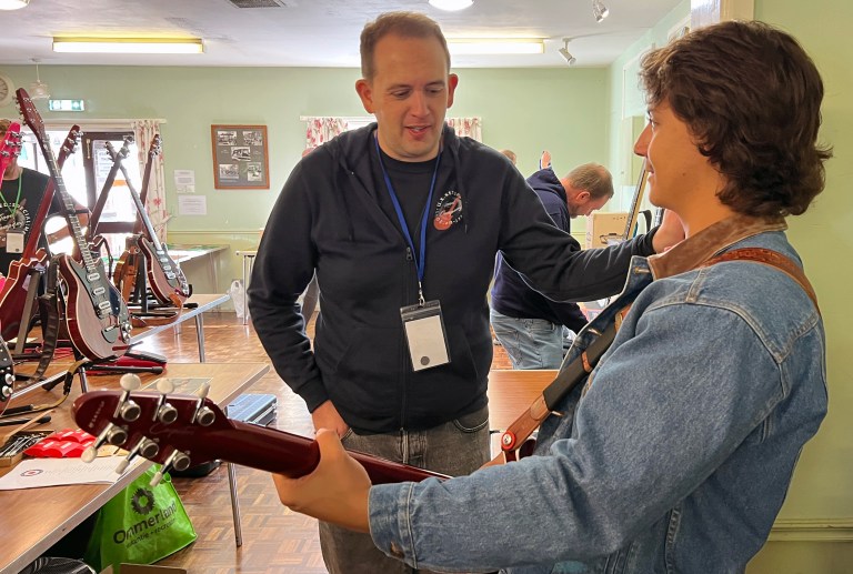 U.K. Brian May Red Special Meet-up TVH 2023 – dsgb